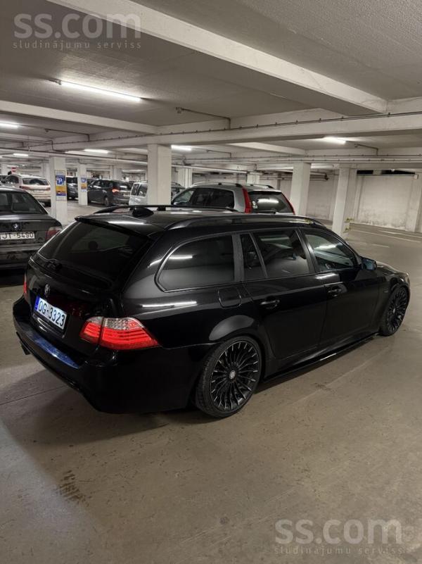 Black BMW 525 2005 in Liepaja, with an engine capacity of 2.50 L and mileage of 373 thousand km for 3900 €, photo 4 on AUTOMOTO.COM.LV