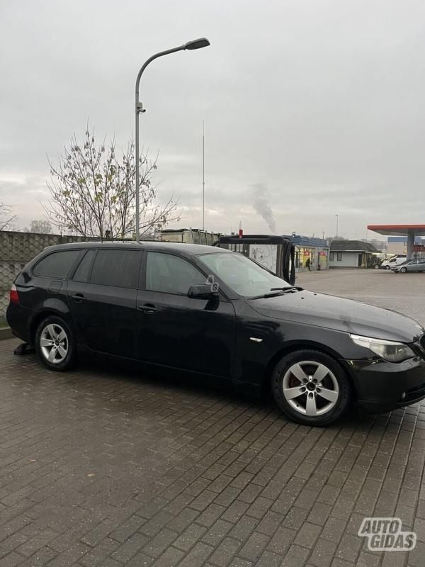 Black BMW 525 2005 in Kaunas, with an engine capacity of 2.50 L and mileage of 350 thousand km for 1800 €, photo 3 on AUTOMOTO.COM.LV