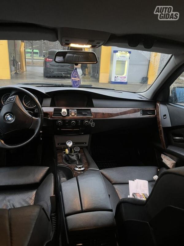 Black BMW 525 2005 in Kaunas, with an engine capacity of 2.50 L and mileage of 350 thousand km for 1800 €, photo 9 on AUTOMOTO.COM.LV