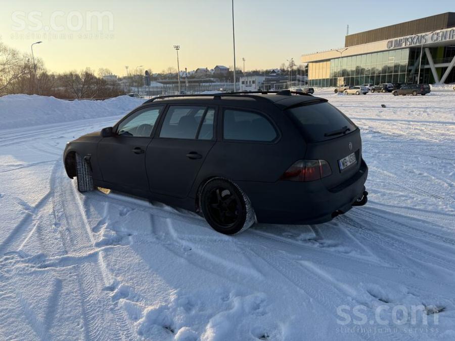 Black BMW 525 2005 in Rezekne, with an engine capacity of 2.50 L and mileage of 563 thousand km for 2650 €, photo 2 on AUTOMOTO.COM.LV