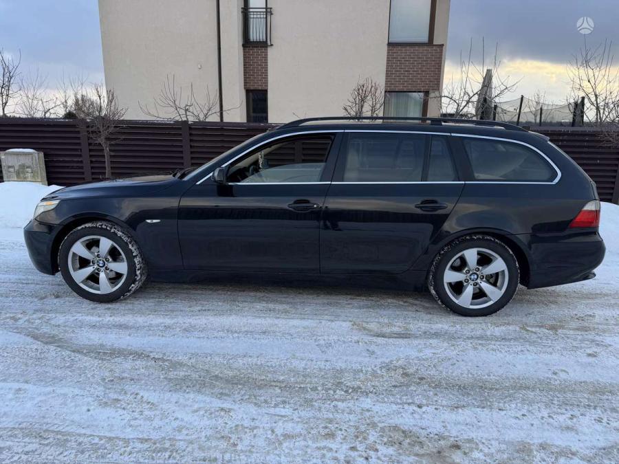Melns BMW 525 2005 Viļņa, ar dzinēja tilpumu 2.50 L un nobraukumu 280 tūkst. km par 2800 €, foto 7 vietnē AUTOMOTO.COM.LV