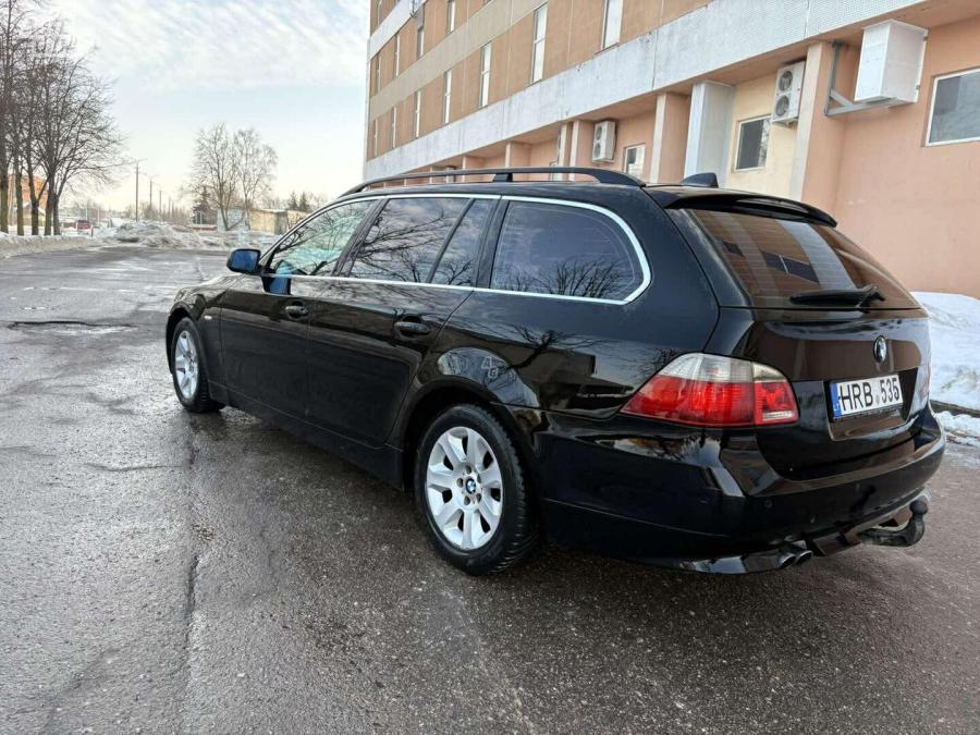 Melns BMW 525 2005 Šauļi, ar dzinēja tilpumu 2.50 L un nobraukumu 427 tūkst. km par 1950 €, foto 8 vietnē AUTOMOTO.COM.LV