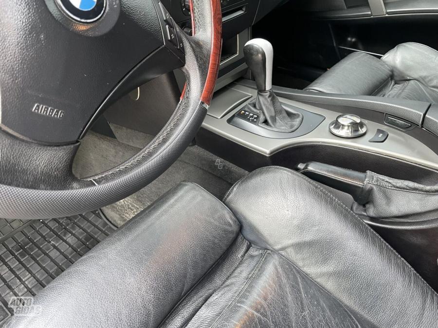 Black BMW 525 2005 in Alytus, with an engine capacity of 2.50 L and mileage of 320 thousand km for 2222 €, photo 16 on AUTOMOTO.COM.LV