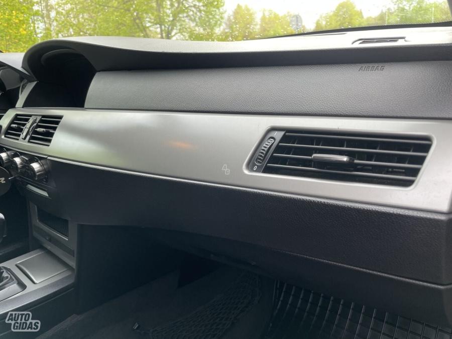 Black BMW 525 2005 in Alytus, with an engine capacity of 2.50 L and mileage of 320 thousand km for 2222 €, photo 19 on AUTOMOTO.COM.LV