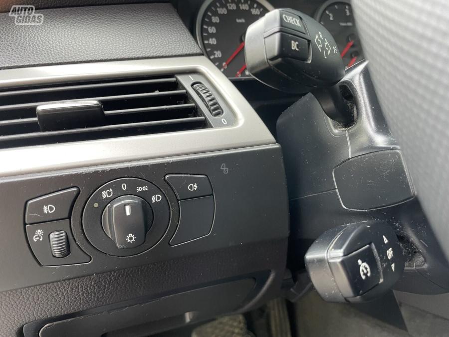 Black BMW 525 2005 in Alytus, with an engine capacity of 2.50 L and mileage of 320 thousand km for 2222 €, photo 20 on AUTOMOTO.COM.LV
