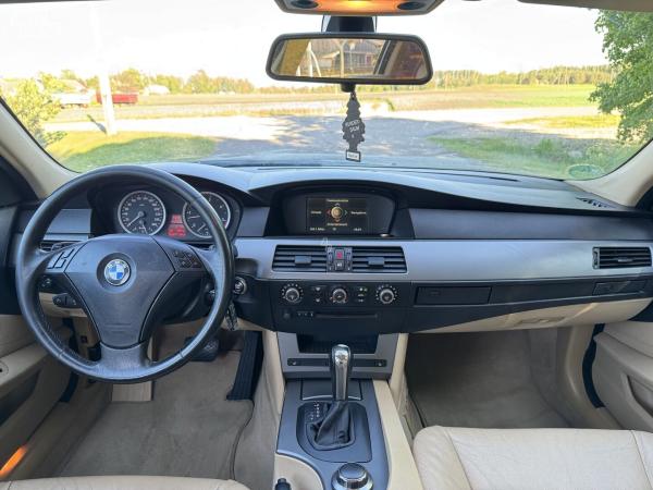 Black BMW 525 2005 in Vilkaviskis, with an engine capacity of 2.50 L and mileage of 380 thousand km for 2700 €, photo 7 on AUTOMOTO.COM.LV