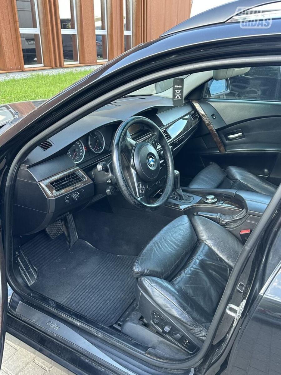 Black BMW 525 2005 in Vilnius, with an engine capacity of 2.50 L and mileage of 340 thousand km for 2700 €, photo 6 on AUTOMOTO.COM.LV