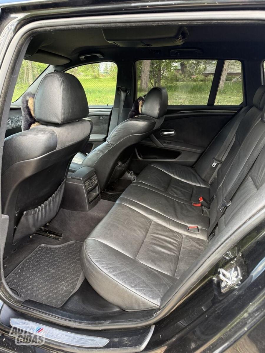 Melns BMW 525 2005 Viļņa, ar dzinēja tilpumu 3.00 L un nobraukumu 335 tūkst. km par 4500 €, foto 8 vietnē AUTOMOTO.COM.LV