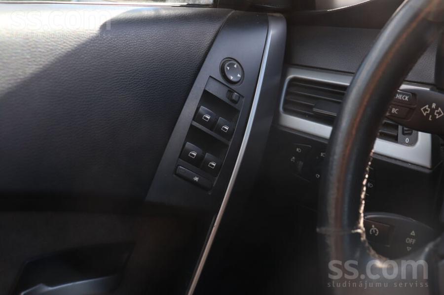 Black BMW 525 2005 in Valmiera, with an engine capacity of 2.50 L and mileage of 0 thousand km for 2700 €, photo 14 on AUTOMOTO.COM.LV