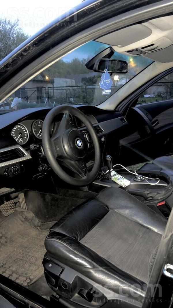 Melns BMW 525 2005 Rīga, ar dzinēja tilpumu 2.50 L un nobraukumu 414 tūkst. km par 2500 €, foto 5 vietnē AUTOMOTO.COM.LV