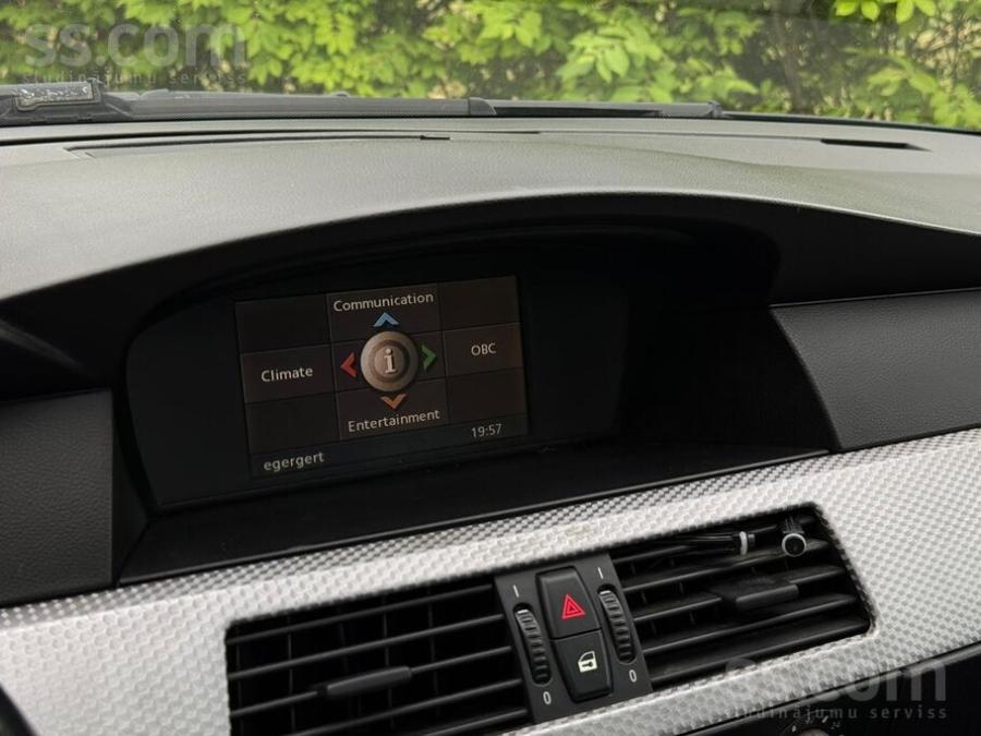 Melns BMW 525 2005 Rīga, ar dzinēja tilpumu 2.50 L un nobraukumu 0 tūkst. km par 2990 €, foto 16 vietnē AUTOMOTO.COM.LV
