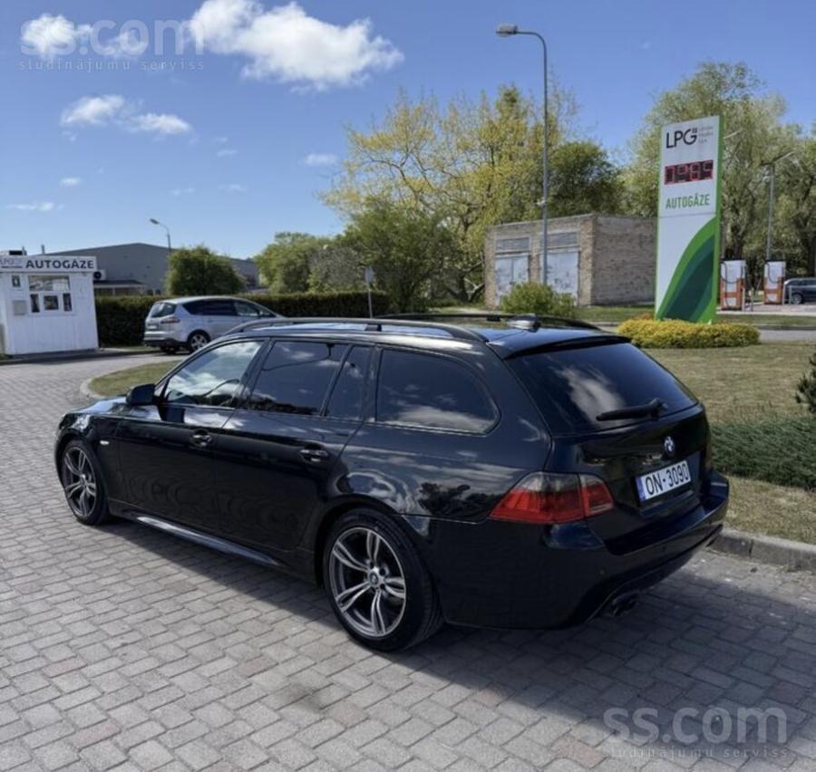 Черный БМВ 525 2005 в Лиепая, объемом двигателя 2.50 л и пробегом 415 тыс. км за 3600 €, фото 4 на AUTOMOTO.COM.LV