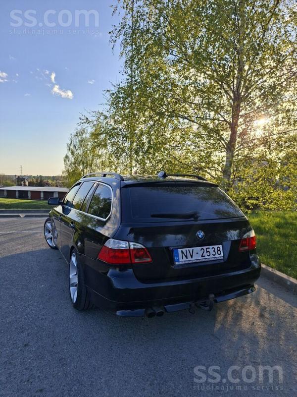 Black BMW 525 2005 in Talsi, with an engine capacity of 2.50 L and mileage of 405 thousand km for 3700 €, photo 4 on AUTOMOTO.COM.LV