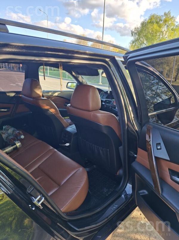 Black BMW 525 2005 in Talsi, with an engine capacity of 2.50 L and mileage of 405 thousand km for 3700 €, photo 7 on AUTOMOTO.COM.LV