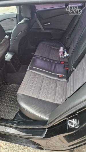 Melns BMW 525 2005 Šilalė, ar dzinēja tilpumu 2.50 L un nobraukumu 400 tūkst. km par 2000 €, foto 9 vietnē AUTOMOTO.COM.LV