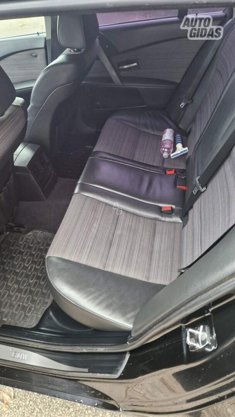 Melns BMW 525 2005 Šilalė, ar dzinēja tilpumu 2.50 L un nobraukumu 400 tūkst. km par 2000 €, foto 9 vietnē AUTOMOTO.COM.LV