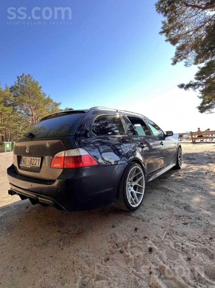 Melns BMW 525 2005 Rīga, ar dzinēja tilpumu 2.50 L un nobraukumu 375 tūkst. km par 4750 €, foto 1 vietnē AUTOMOTO.COM.LV