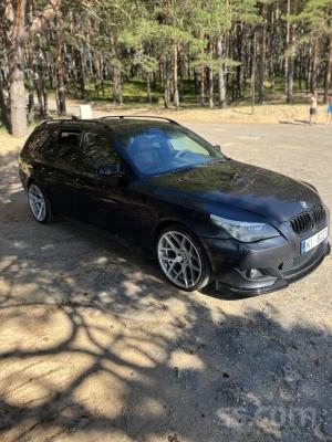 Melns BMW 525 2005 Rīga, ar dzinēja tilpumu 2.50 L un nobraukumu 375 tūkst. km par 4750 €, foto 3 vietnē AUTOMOTO.COM.LV