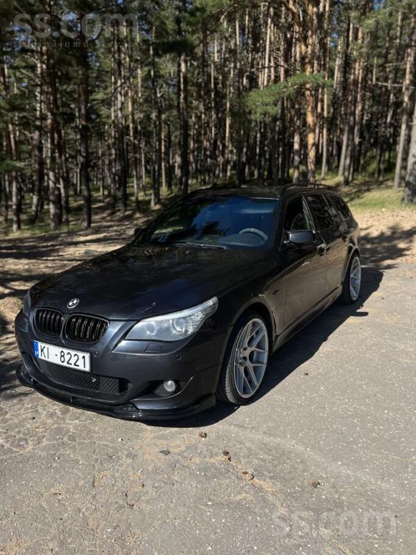 Black BMW 525 2005 in Riga, with an engine capacity of 2.50 L and mileage of 375 thousand km for 4750 €, photo 5 on AUTOMOTO.COM.LV