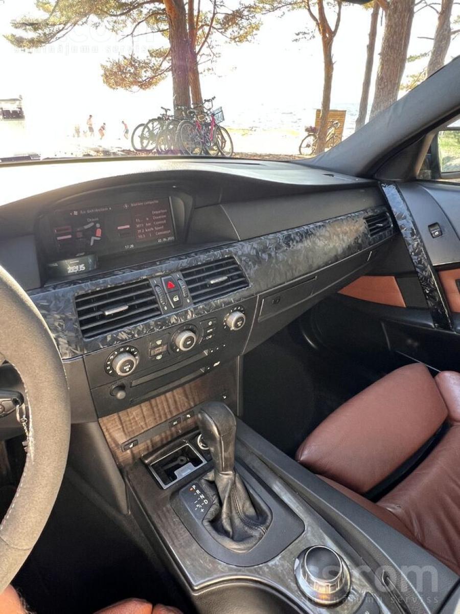 Melns BMW 525 2005 Rīga, ar dzinēja tilpumu 2.50 L un nobraukumu 375 tūkst. km par 4750 €, foto 14 vietnē AUTOMOTO.COM.LV