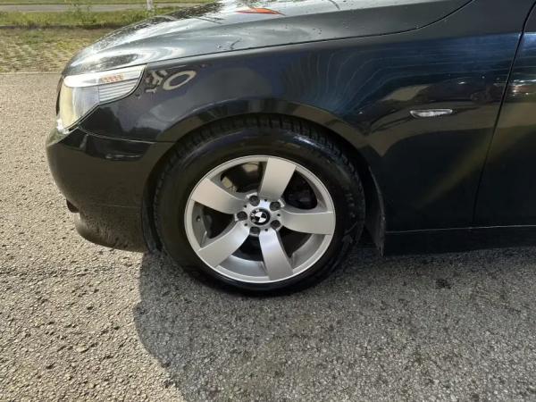 Melns BMW 525 2005 Rīga, ar dzinēja tilpumu 2.50 L un nobraukumu 376 tūkst. km par 2990 €, foto 5 vietnē AUTOMOTO.COM.LV