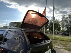 Black BMW 525 2005 in Riga, with an engine capacity of 2.50 L and mileage of 376 thousand km for 2990 €, photo 9 on AUTOMOTO.COM.LV