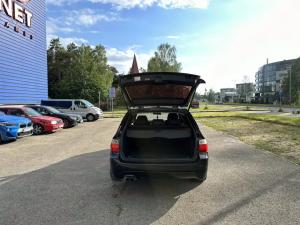 Black BMW 525 2005 in Riga, with an engine capacity of 2.50 L and mileage of 376 thousand km for 2990 €, photo 10 on AUTOMOTO.COM.LV