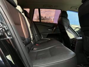 Black BMW 525 2005 in Riga, with an engine capacity of 2.50 L and mileage of 376 thousand km for 2990 €, photo 15 on AUTOMOTO.COM.LV