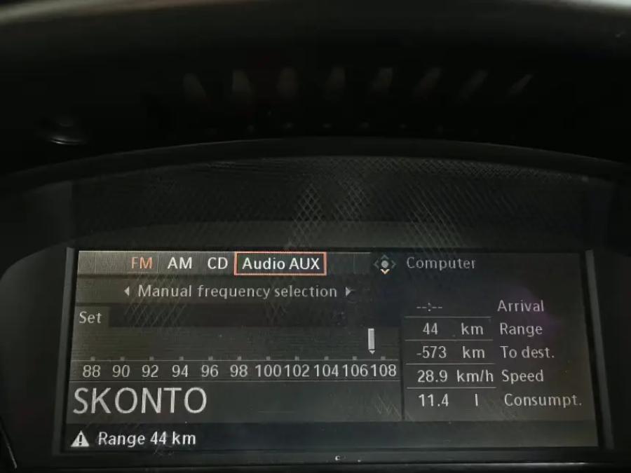 Black BMW 525 2005 in Riga, with an engine capacity of 2.50 L and mileage of 376 thousand km for 2990 €, photo 31 on AUTOMOTO.COM.LV