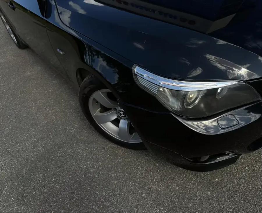 Black BMW 525 2005 in Riga, with an engine capacity of 2.50 L and mileage of 376 thousand km for 2990 €, photo 32 on AUTOMOTO.COM.LV