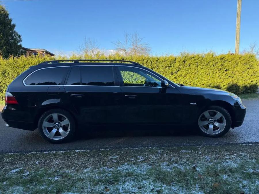 Black BMW 525 2005 in Riga, with an engine capacity of 2.50 L and mileage of 388 thousand km for 2790 €, photo 6 on AUTOMOTO.COM.LV