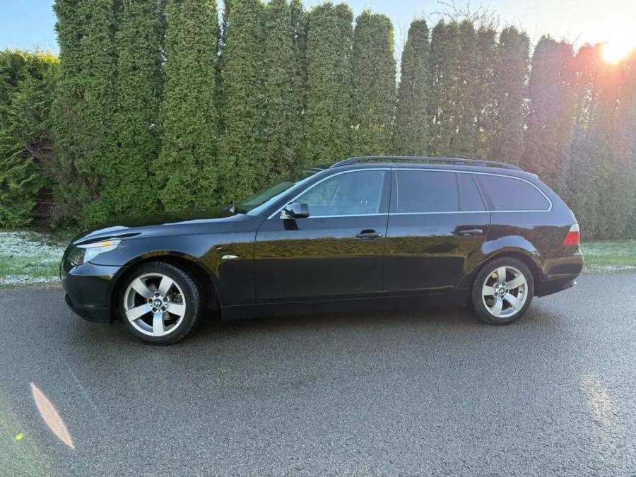 Black BMW 525 2005 in Riga, with an engine capacity of 2.50 L and mileage of 388 thousand km for 2790 €, photo 7 on AUTOMOTO.COM.LV