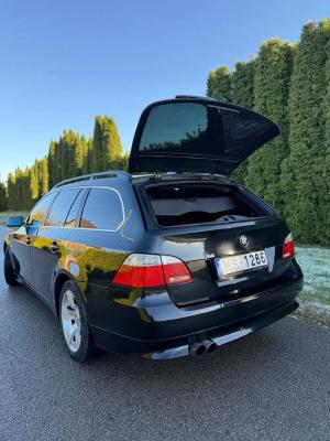 Black BMW 525 2005 in Riga, with an engine capacity of 2.50 L and mileage of 388 thousand km for 2790 €, photo 10 on AUTOMOTO.COM.LV