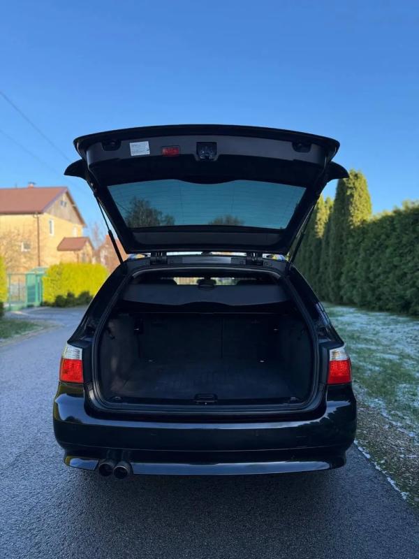 Melns BMW 525 2005 Rīga, ar dzinēja tilpumu 2.50 L un nobraukumu 388 tūkst. km par 2790 €, foto 10 vietnē AUTOMOTO.COM.LV