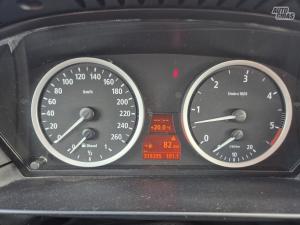 Black BMW 525 2005 in Kaunas, with an engine capacity of 2.50 L and mileage of 320 thousand km for 1700 €, photo 9 on AUTOMOTO.COM.LV