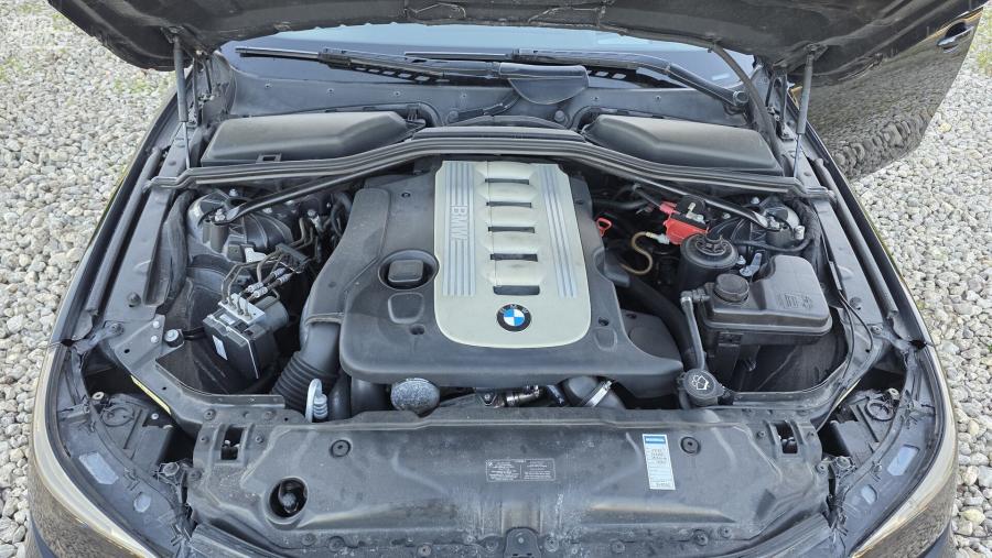 Black BMW 525 2005 in Kaunas, with an engine capacity of 2.50 L and mileage of 340 thousand km for 3000 €, photo 24 on AUTOMOTO.COM.LV