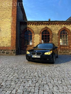 Melns BMW 525 2005 Ventspils, ar dzinēja tilpumu 2.50 L un nobraukumu 423 tūkst. km par 2600 €, foto  vietnē AUTOMOTO.COM.LV