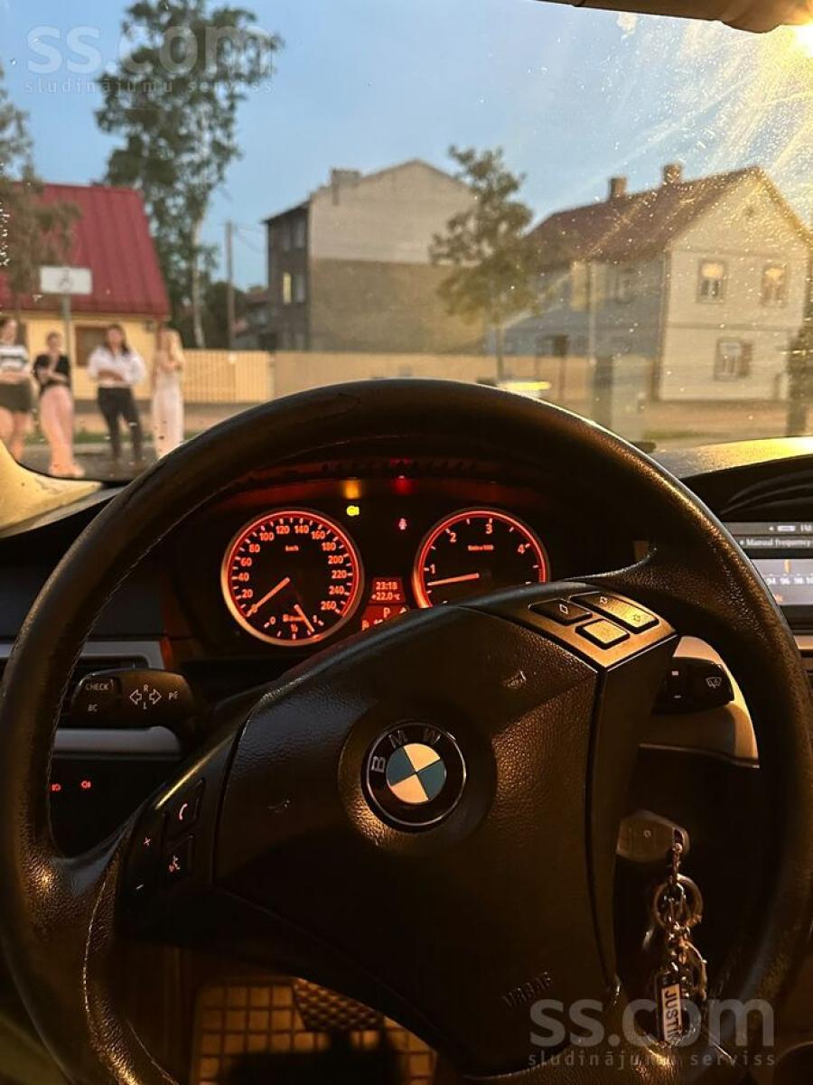Melns BMW 525 2005 Ventspils, ar dzinēja tilpumu 2.50 L un nobraukumu 423 tūkst. km par 2600 €, foto 8 vietnē AUTOMOTO.COM.LV