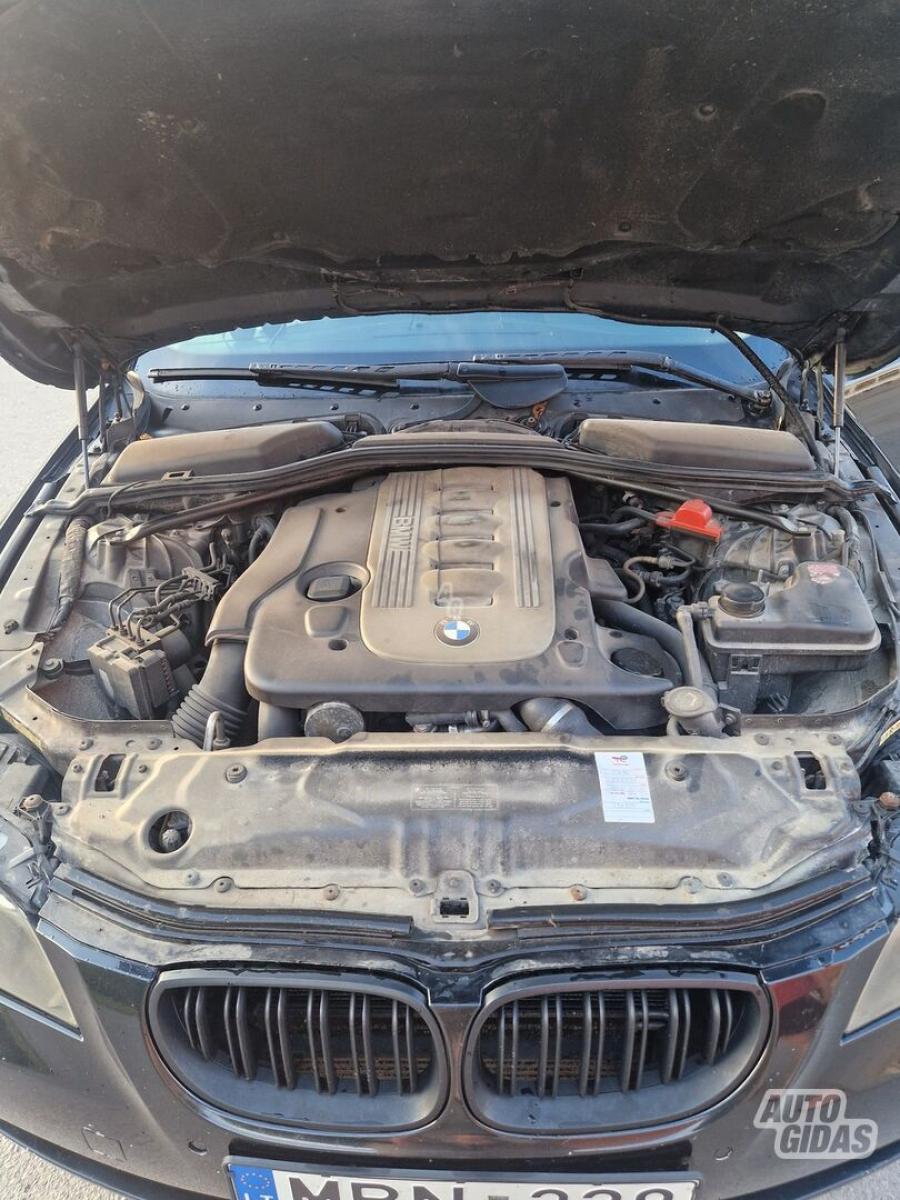 Melns BMW 525 2005 Joniškis, ar dzinēja tilpumu 2.50 L un nobraukumu 386 tūkst. km par 2400 €, foto 18 vietnē AUTOMOTO.COM.LV