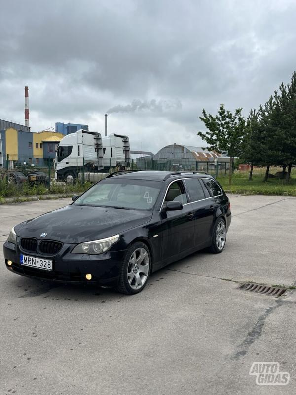 Black BMW 525 2005 in Klaipeda, with an engine capacity of 2.50 L and mileage of 380 thousand km for 2450 €, photo 1 on AUTOMOTO.COM.LV