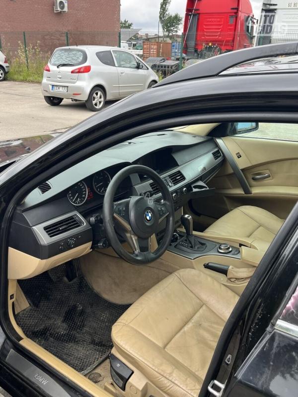 Black BMW 525 2005 in Klaipeda, with an engine capacity of 2.50 L and mileage of 380 thousand km for 2450 €, photo 10 on AUTOMOTO.COM.LV