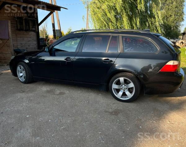 Melns BMW 525 2005 Saldus, ar dzinēja tilpumu 2.50 L un nobraukumu 408 tūkst. km par 2499 €, foto 4 vietnē AUTOMOTO.COM.LV