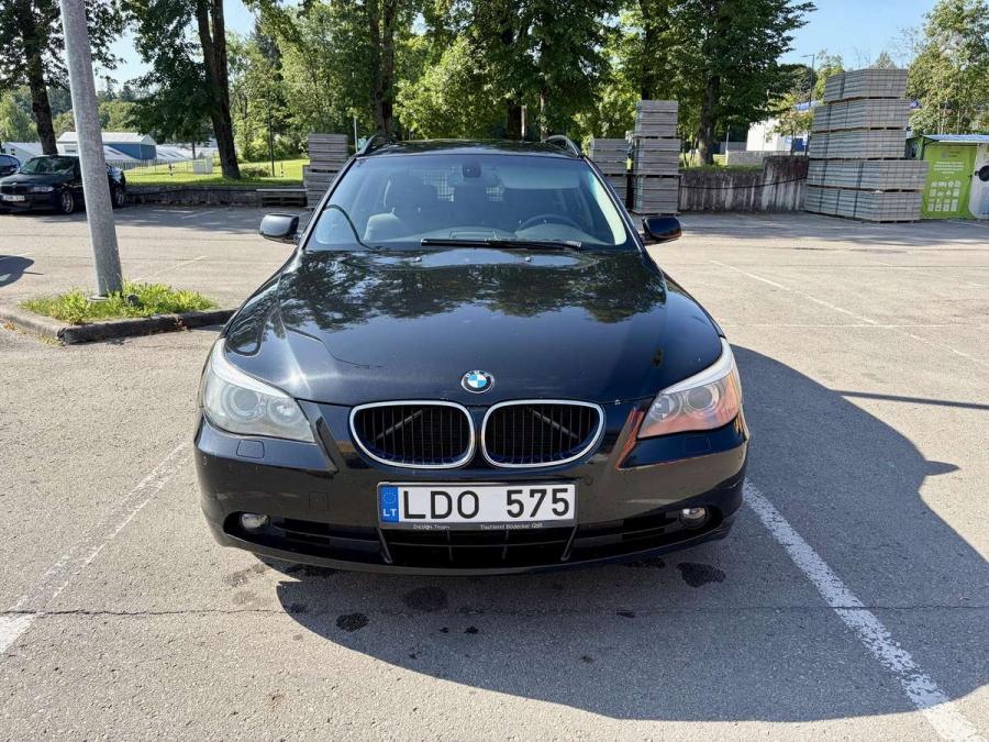 Черный БМВ 525 2005 в Алитус, объемом двигателя 2.50 л и пробегом 462 тыс. км за 1650 €, фото 3 на AUTOMOTO.COM.LV