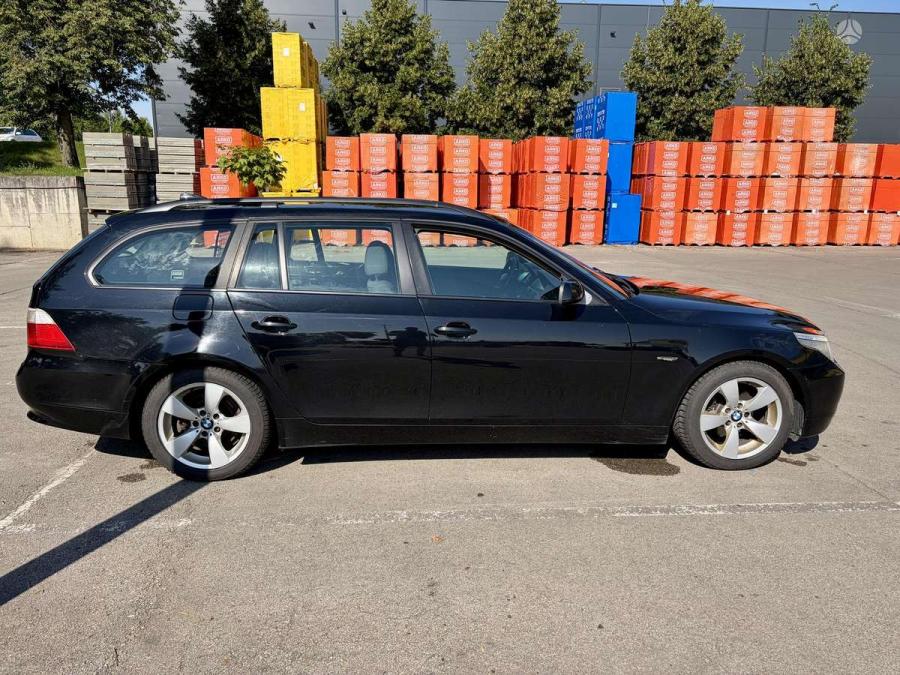 Черный БМВ 525 2005 в Алитус, объемом двигателя 2.50 л и пробегом 462 тыс. км за 1650 €, фото 9 на AUTOMOTO.COM.LV