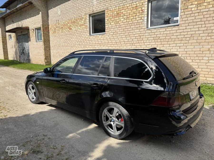 Melns BMW 525 2005 Joniškis, ar dzinēja tilpumu 2.50 L un nobraukumu 488 tūkst. km par 1650 €, foto 9 vietnē AUTOMOTO.COM.LV