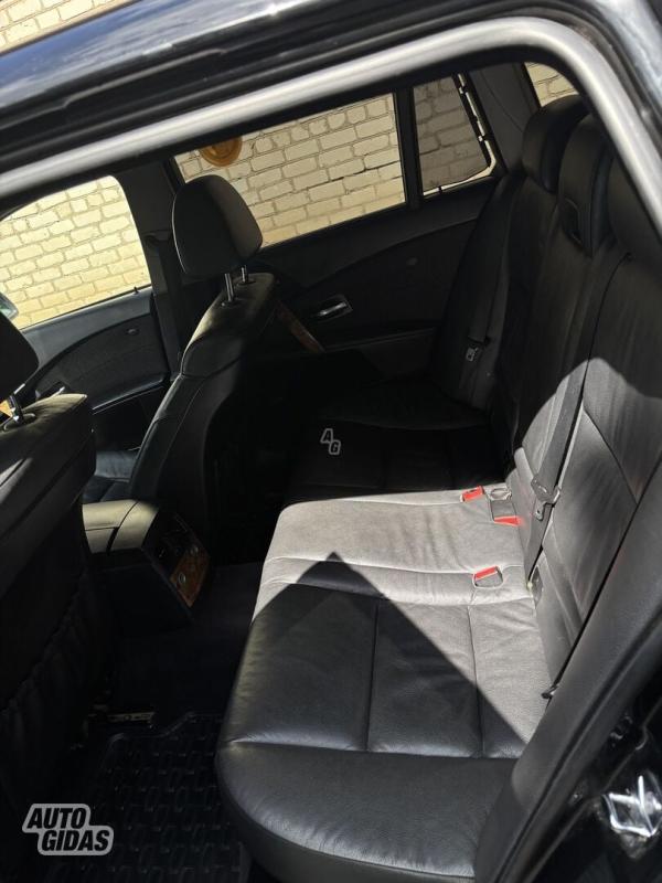 Melns BMW 525 2005 Joniškis, ar dzinēja tilpumu 2.50 L un nobraukumu 488 tūkst. km par 1650 €, foto 10 vietnē AUTOMOTO.COM.LV
