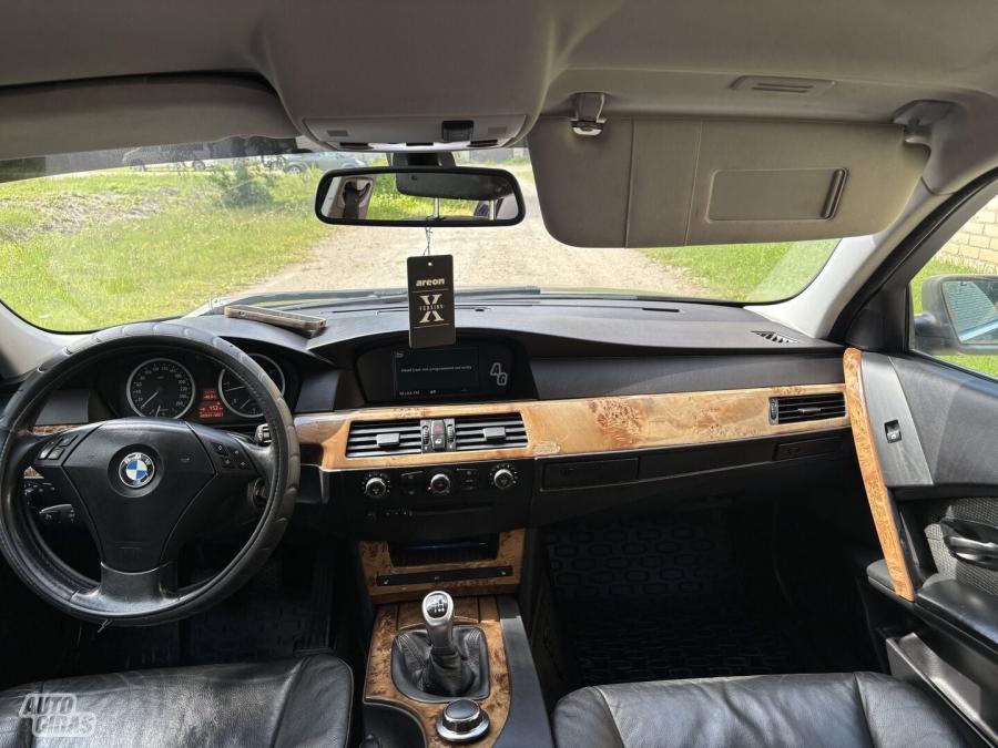 Melns BMW 525 2005 Joniškis, ar dzinēja tilpumu 2.50 L un nobraukumu 488 tūkst. km par 1650 €, foto 12 vietnē AUTOMOTO.COM.LV