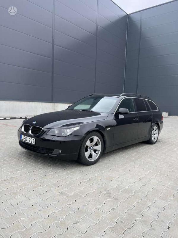 Black BMW 525 2005 in Siauliai, with an engine capacity of 2.50 L and mileage of 458 thousand km for 2500 €, photo 1 on AUTOMOTO.COM.LV
