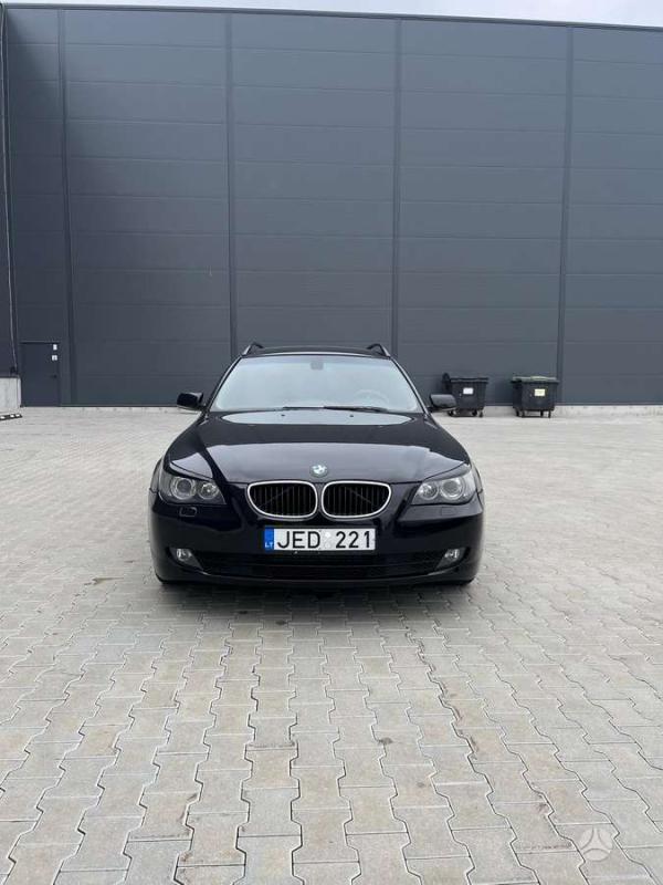 Black BMW 525 2005 in Siauliai, with an engine capacity of 2.50 L and mileage of 458 thousand km for 2500 €, photo 2 on AUTOMOTO.COM.LV