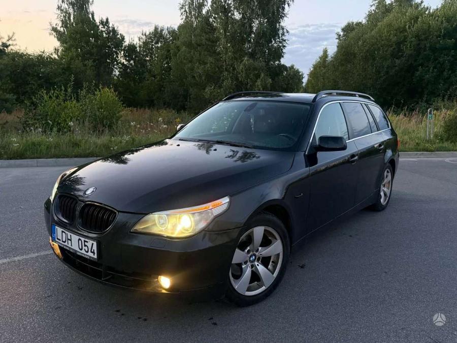 Melns BMW 525 2005 Viļņa, ar dzinēja tilpumu 2.50 L un nobraukumu 432 tūkst. km par 1750 €, foto 4 vietnē AUTOMOTO.COM.LV